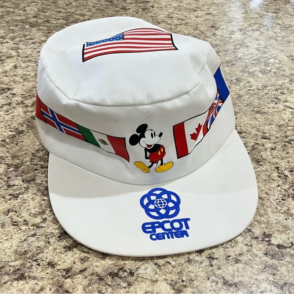 Disney | Accessories | Vintage Walt Disney World Epcot Center Painter ...